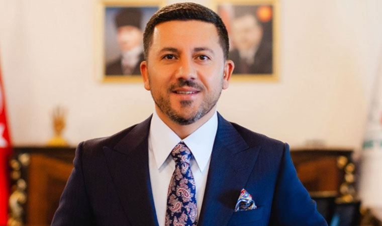 Belediye başkanlığını bırakmıştı... Rasim Arı, AKP'den de istifa etti ...