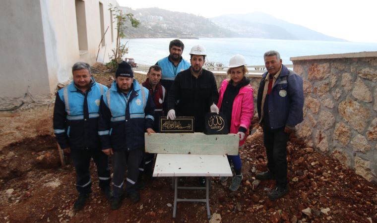 Bulunan taş kitabe, tarihi caminin yaşını ortaya çıkardı - Son Dakika ...