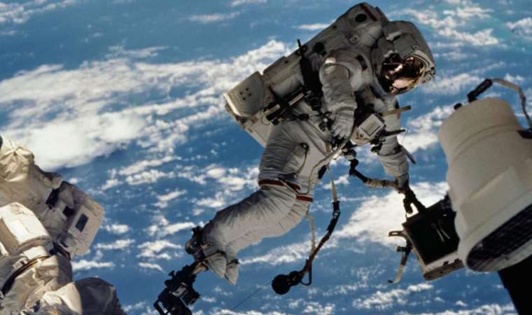 Uzay yolculuğunun yol açtığı beyin hasarının iyileşmesi en az 3 yılı ...