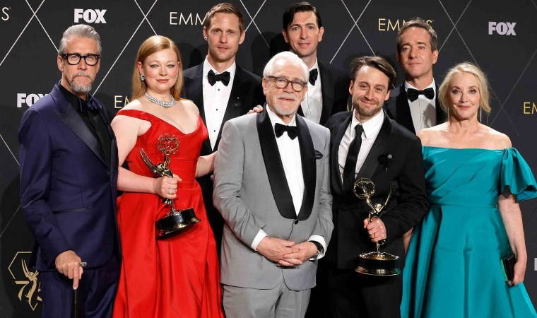 75. Emmy Ödülleri sahiplerini buldu: İşte kazananlar - Son Dakika ...