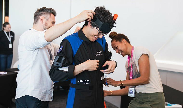 1 saat 10 dakika sürdü: Türkiye'nin ikinci astronotu Tuva Cihangir ...