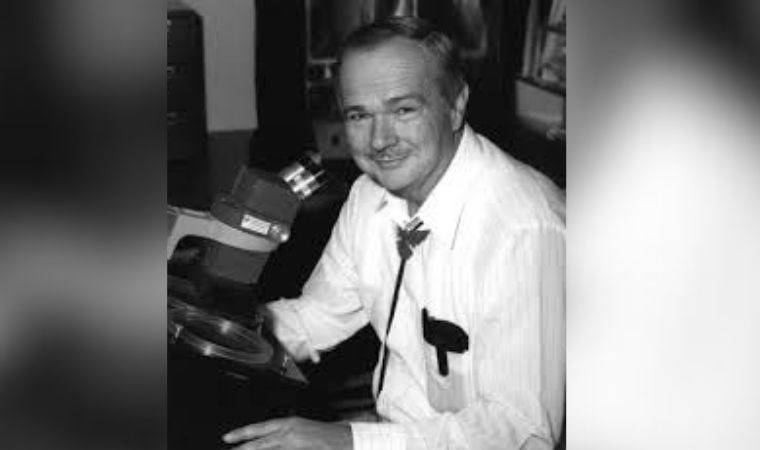 Öldükten sonra Ay'a gömülen ilk ve tek insan: Eugene Shoemaker - Son ...