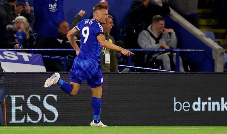 37 yaşındaki Jamie Vardy, Leicester City'ye puanı getirdi! - Son Dakika ...